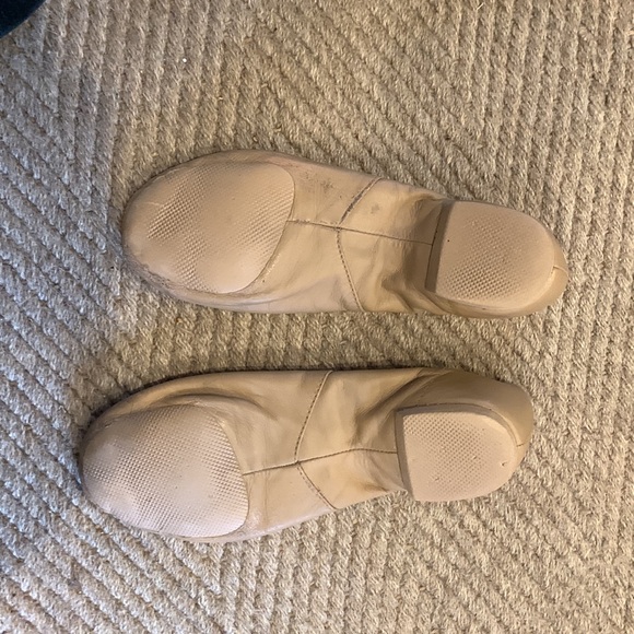 Bloch | Shoes | Bloch Super Jazz Slip On Tan | Poshmark